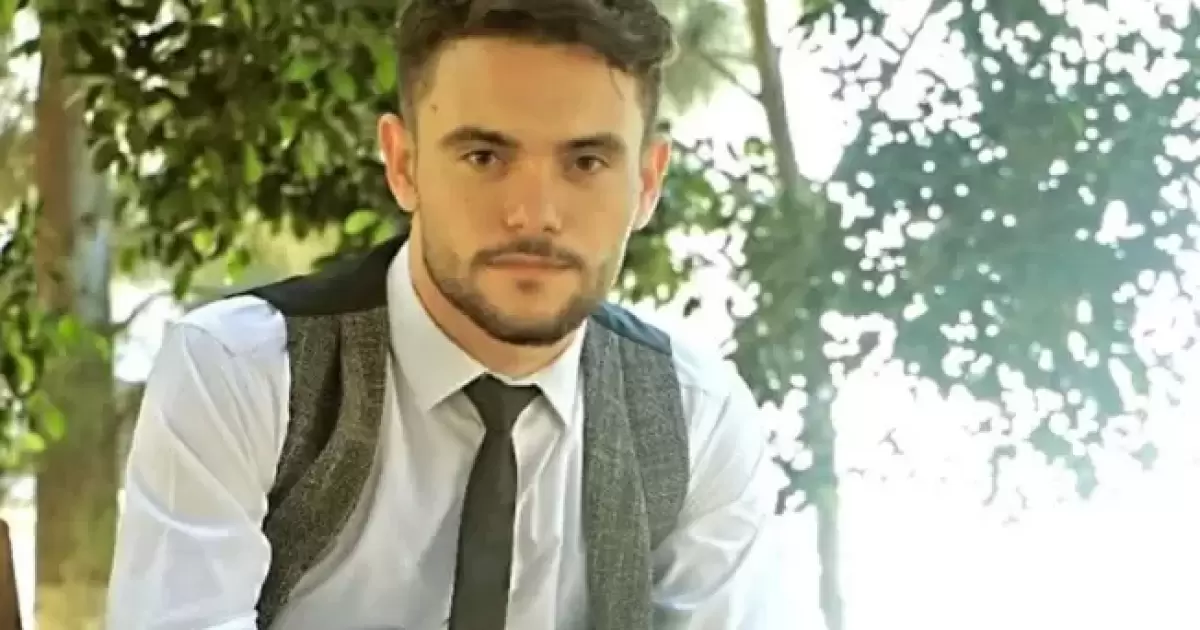 استشهاد طبيب فلسطيني في غزة بعد نجاته من القصف 4 مرات.. هذه آخر كلماته | وكالة شمس نيوز ...